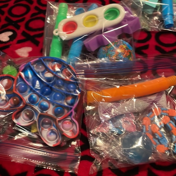 fidgets | Toys | 5 Lots Of Fidgets And Popits All Brand New No Tags But ...
